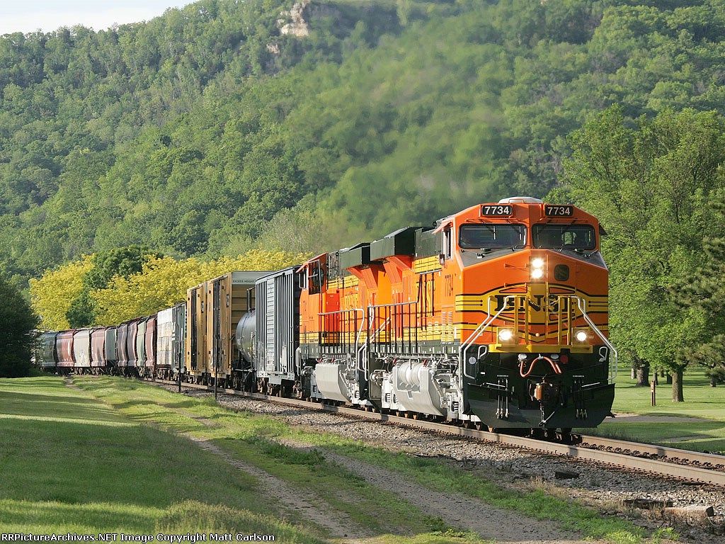BNSF 7734